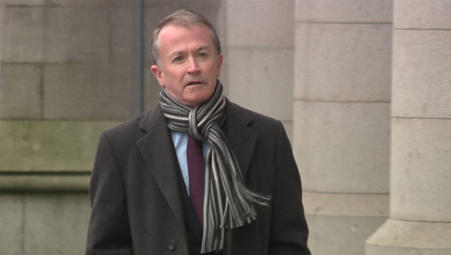 Prosecutor sent beautician threatening text message | STV News