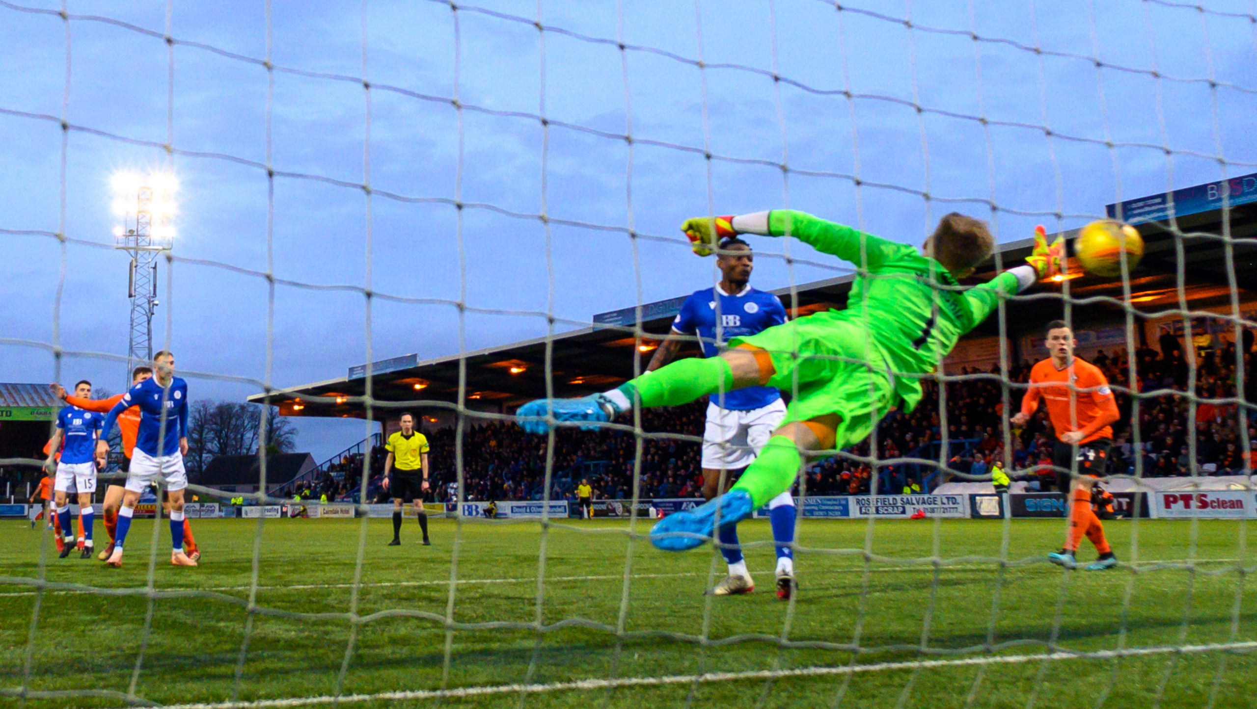 Signing Rangers goalkeeper is a 'no-brainer' for Holt | STV News
