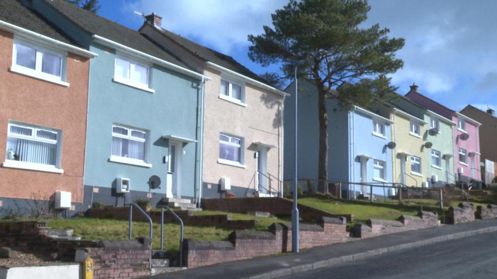 House proud: Bellsbank turns Balamory with splash of colour – STV News