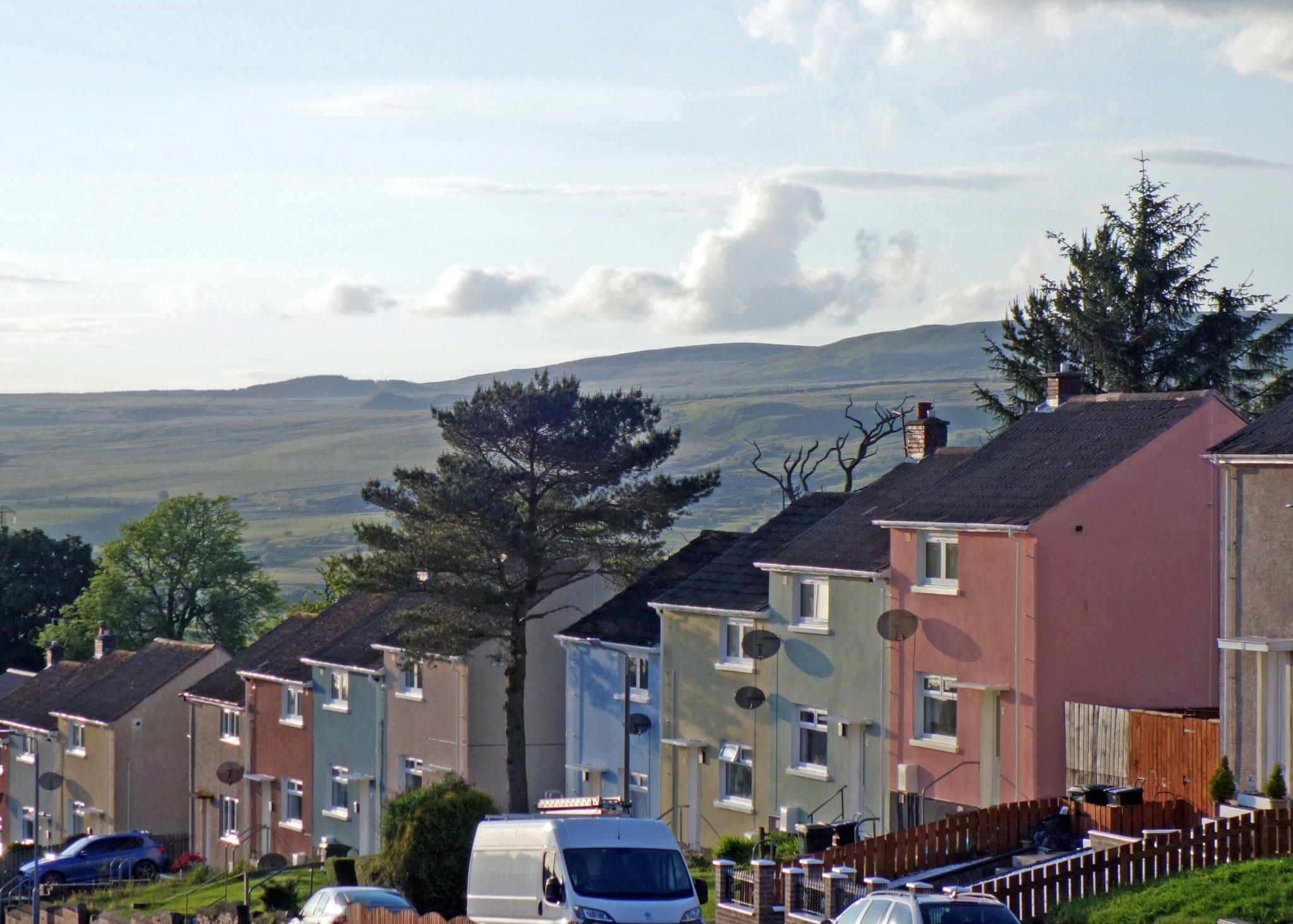 House proud: Bellsbank turns Balamory with splash of colour | STV News