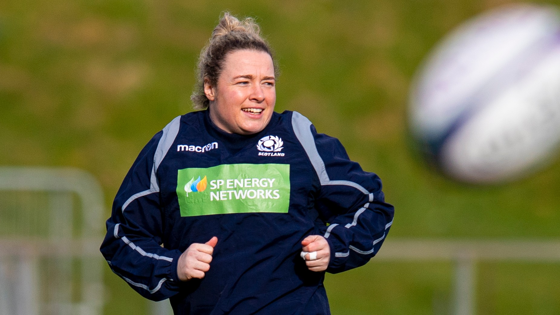 Scotland rugby player helps patients recover from Covid-19 | STV News