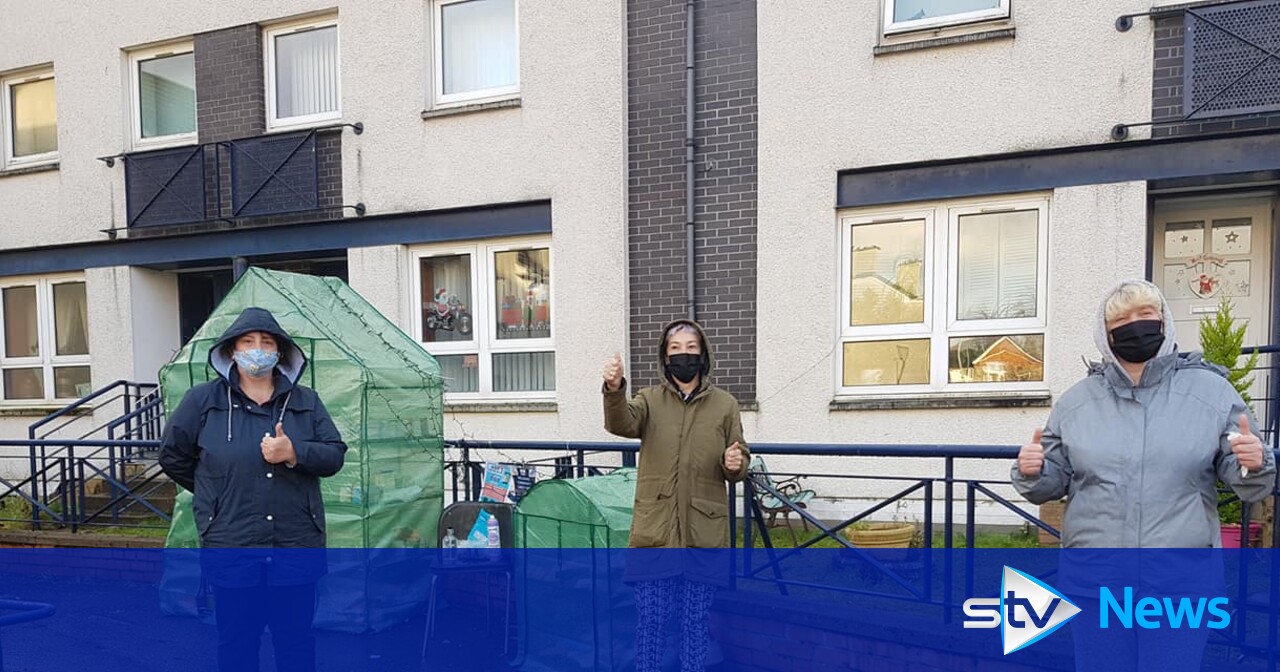 Castlemilk comes together to ‘share and care’ at Christmas | STV News