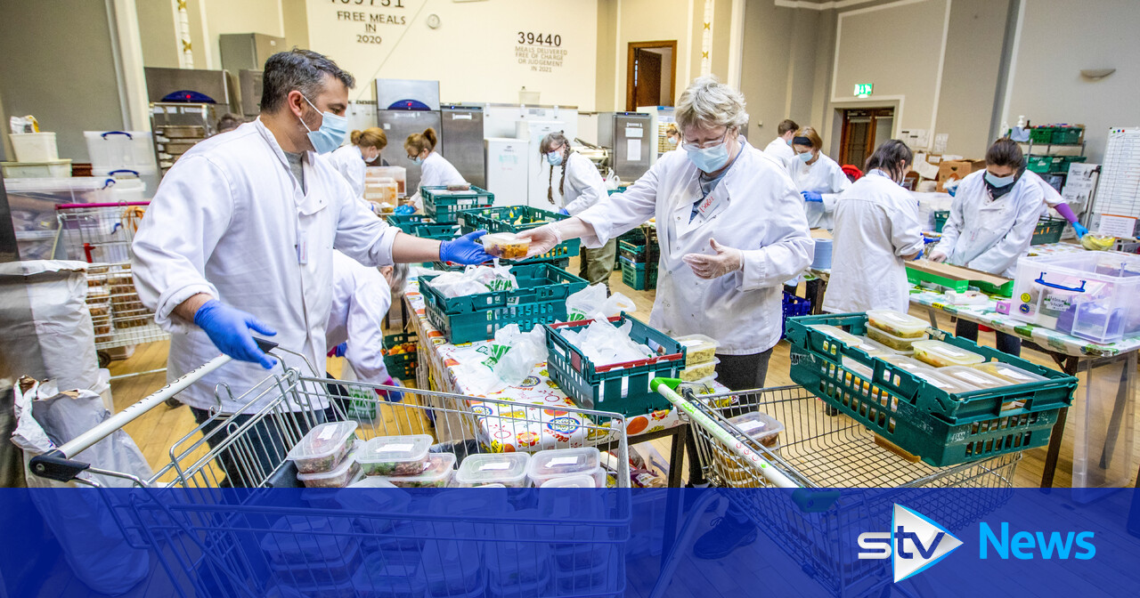 Volunteers deliver nearly half a million free meals | STV News