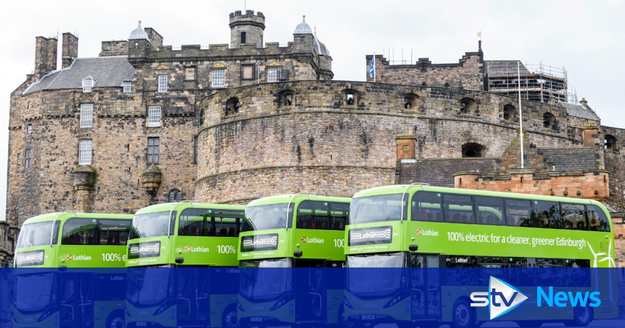 Edinburgh's first fully electric double-decker buses arrive | STV News