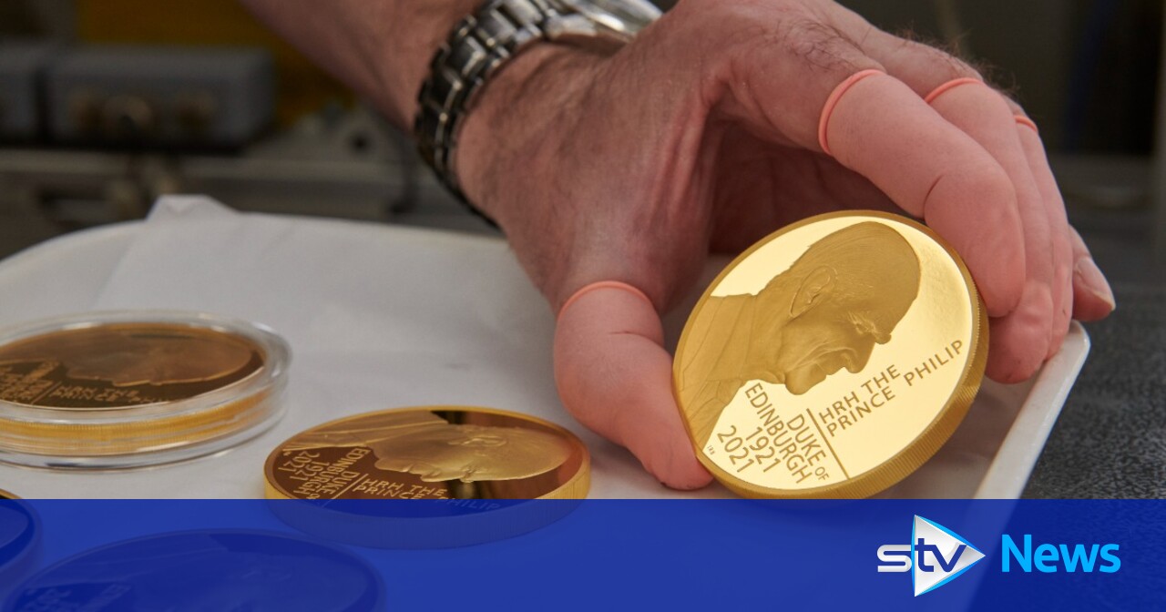 New £5 coin to commemorate life of Prince Philip unveiled | STV News