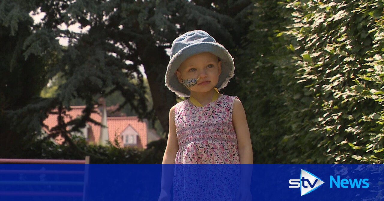 Football mementos raise thousands for Flora's cancer battle | STV News