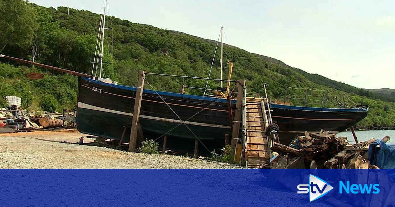 Real-life Whisky Galore 'bootlegger' boat gets rebuilt | STV News