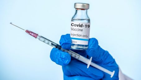 Combined flu and Covid vaccine from Moderna shows positive trial ...