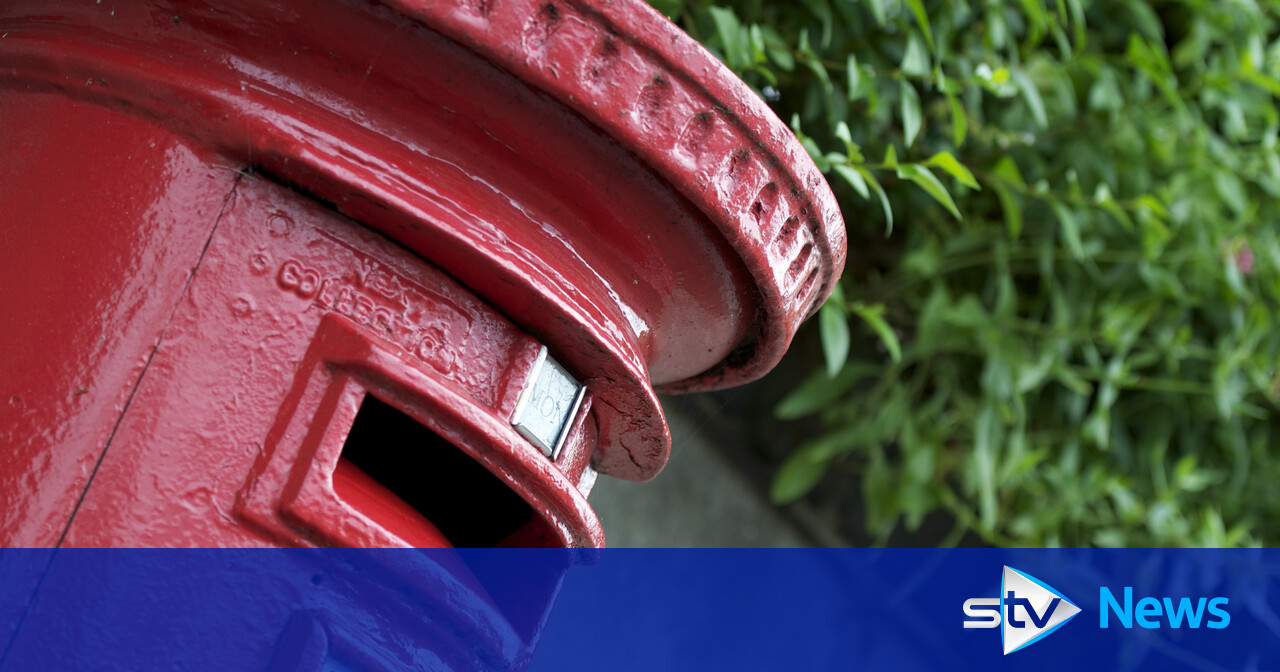 Pillar box war: When an Edinburgh post box was bombed in row over Queen ...