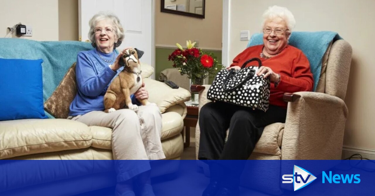 Gogglebox star Mary Cook dies in hospital aged 92 | STV News