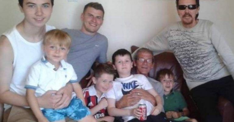 M77 reopens nine hours after car crash during early hours | STV News