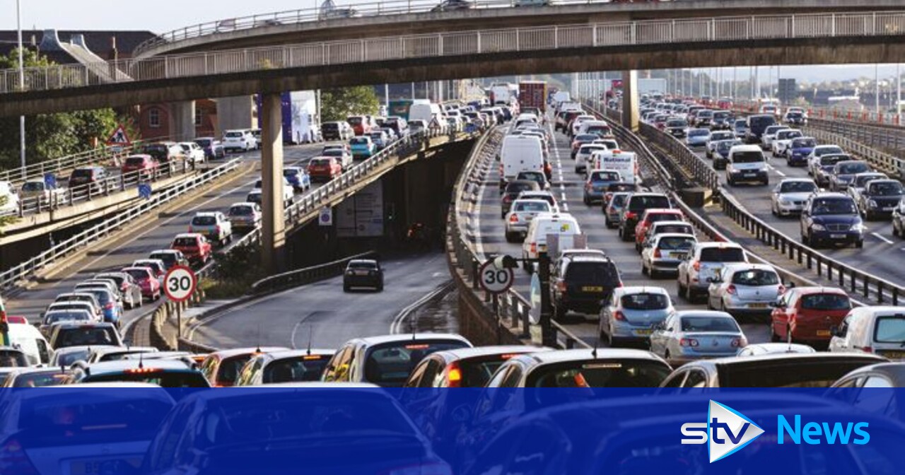 What causes traffic jams as drivers warned of Christmas 'getaway ...