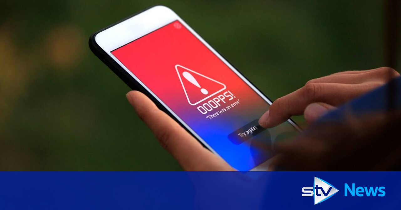 Sky apologises after mobile network goes down across country | STV News