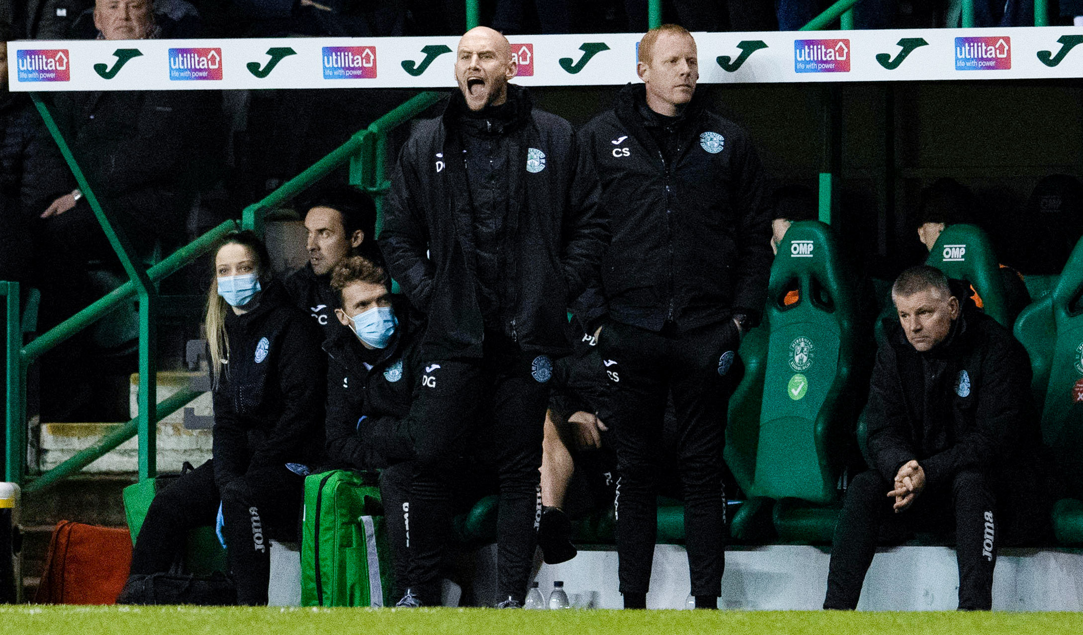 David Gray leads Hibernian to win after Paul McMullan own goal | STV News