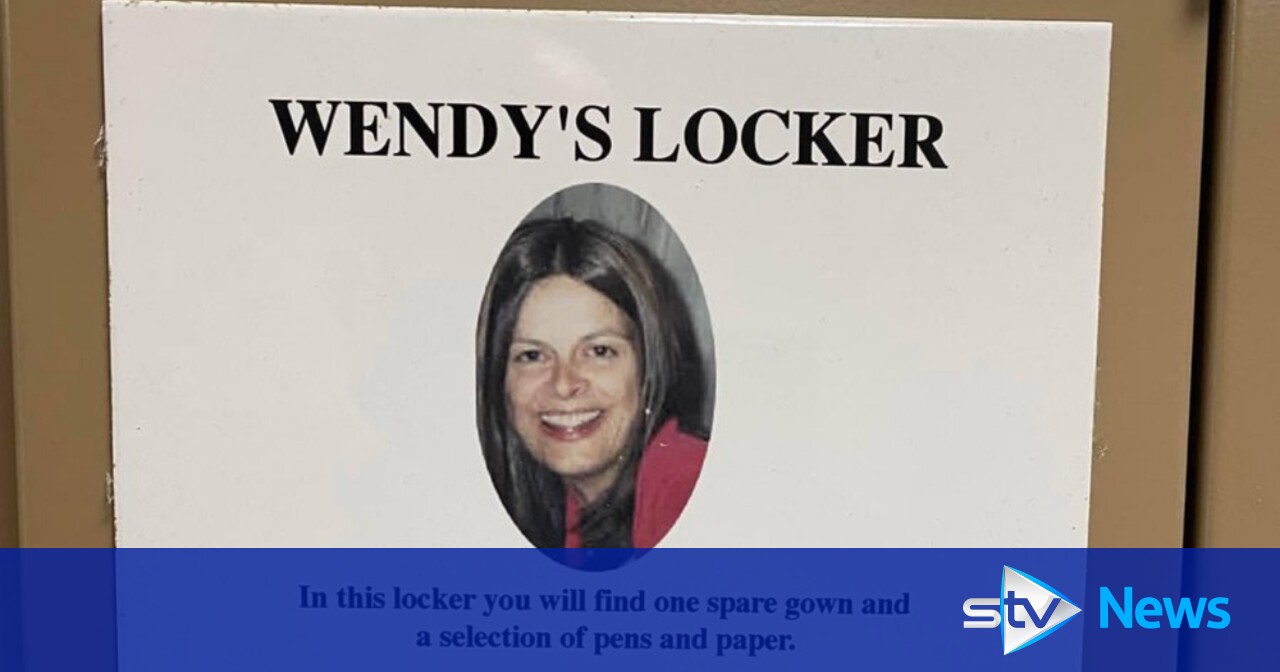 Solicitor praises tribute to former lawyer after forgetting his gown ...