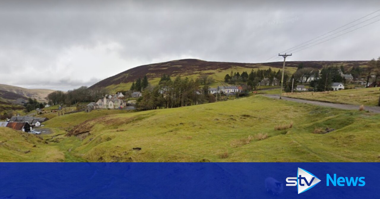 Man rescued after going missing from Scotland's highest village | STV News