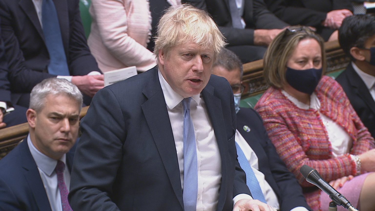 Boris Johnson pictured at alcohol-fuelled lockdown Christmas party ...