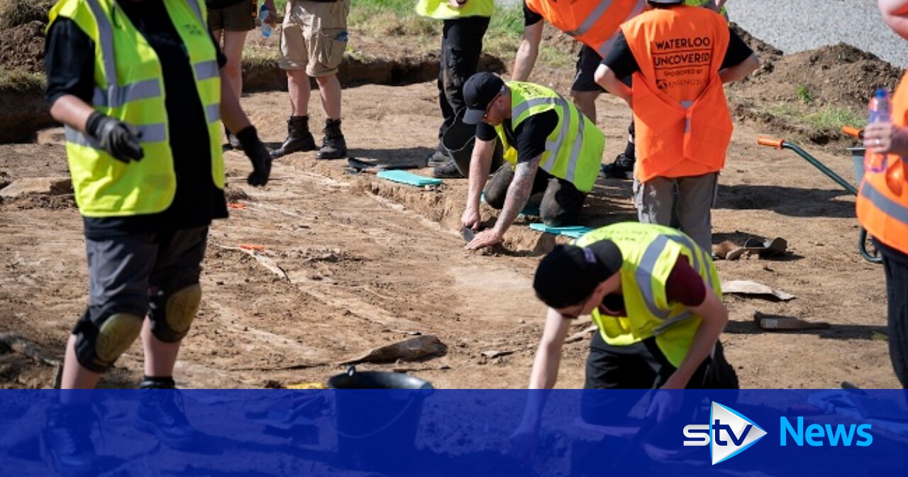 Rare 200-year-old skeleton of soldier who fought in Battle of Waterloo ...