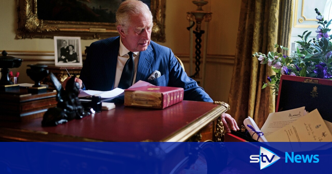 King Charles III pictured with royal red box for the first time since ...