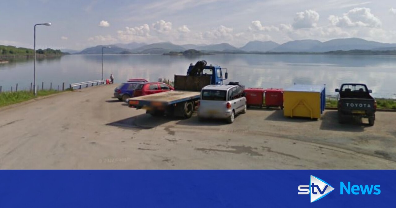 Two rescued from life raft in Mayday call after abandoning sinking boat ...