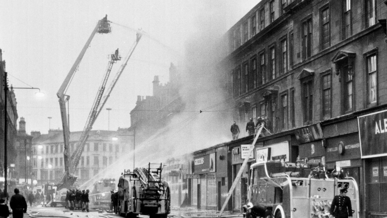 Memorial plaque unveiled for firefighter Adrian McGill who sacrificed ...