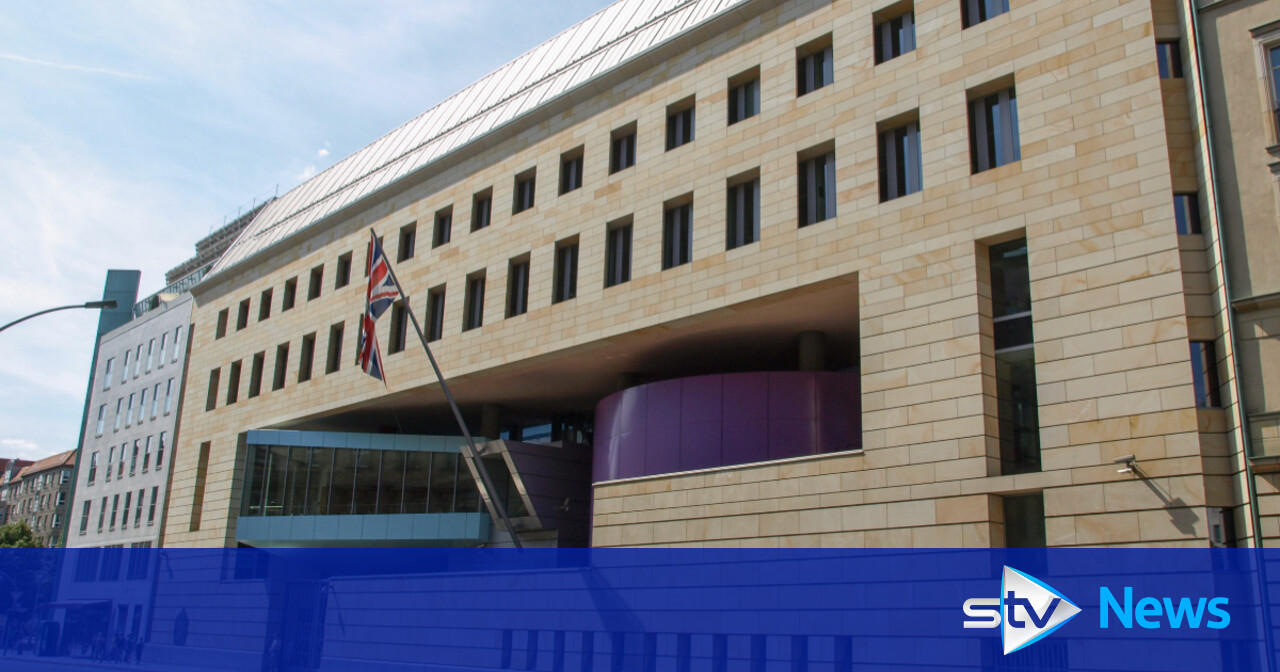 Scottish security guard from Paisley admits spying for Russia while ...