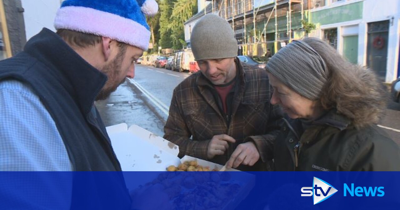 Dunkeld Fish Bar puts deep-fried Christmas dinners back on the menu ...