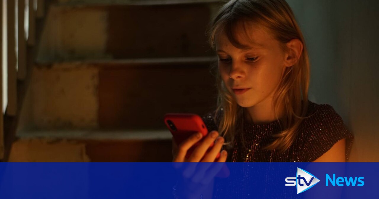 Childline to support thousands of children in need of help over Christmas | STV News