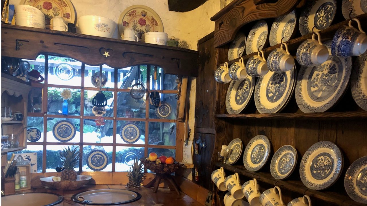 Lord of the Rings fans welcomed to craftsman's self-built 'Hobbit home ...