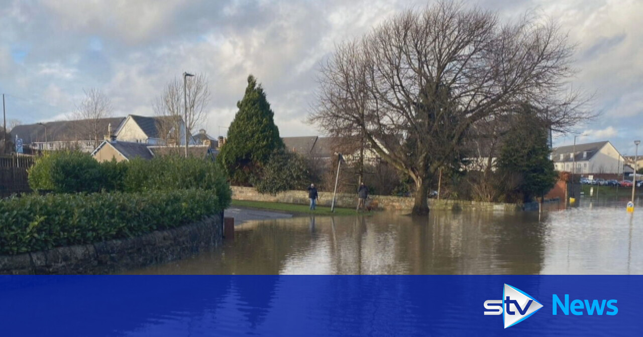 Villagers in Kirkliston, Edinburgh, make plea to council for help after ...