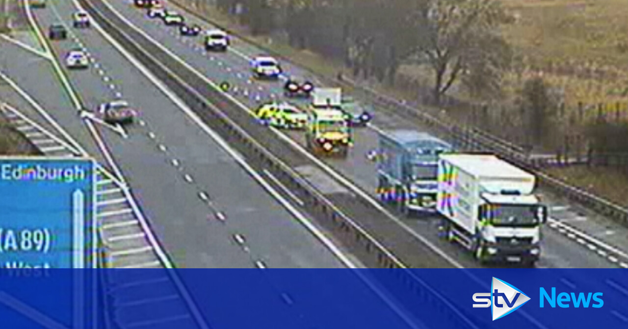 M8 crash blocks lane for hours amid Friday rush hour | STV News