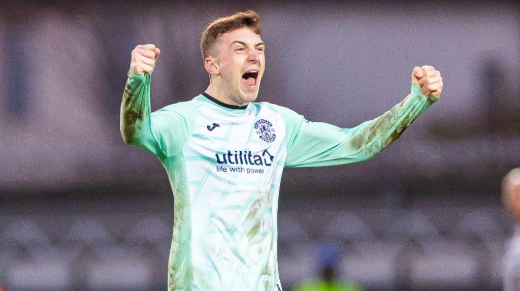 Hibs midfielder Josh Campbell agrees contract extension until summer of ...
