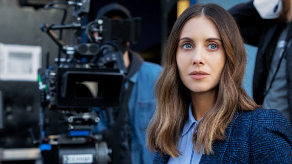 Alison Brie streaks nude through hotel to 'shock' husband Dave Franco ...