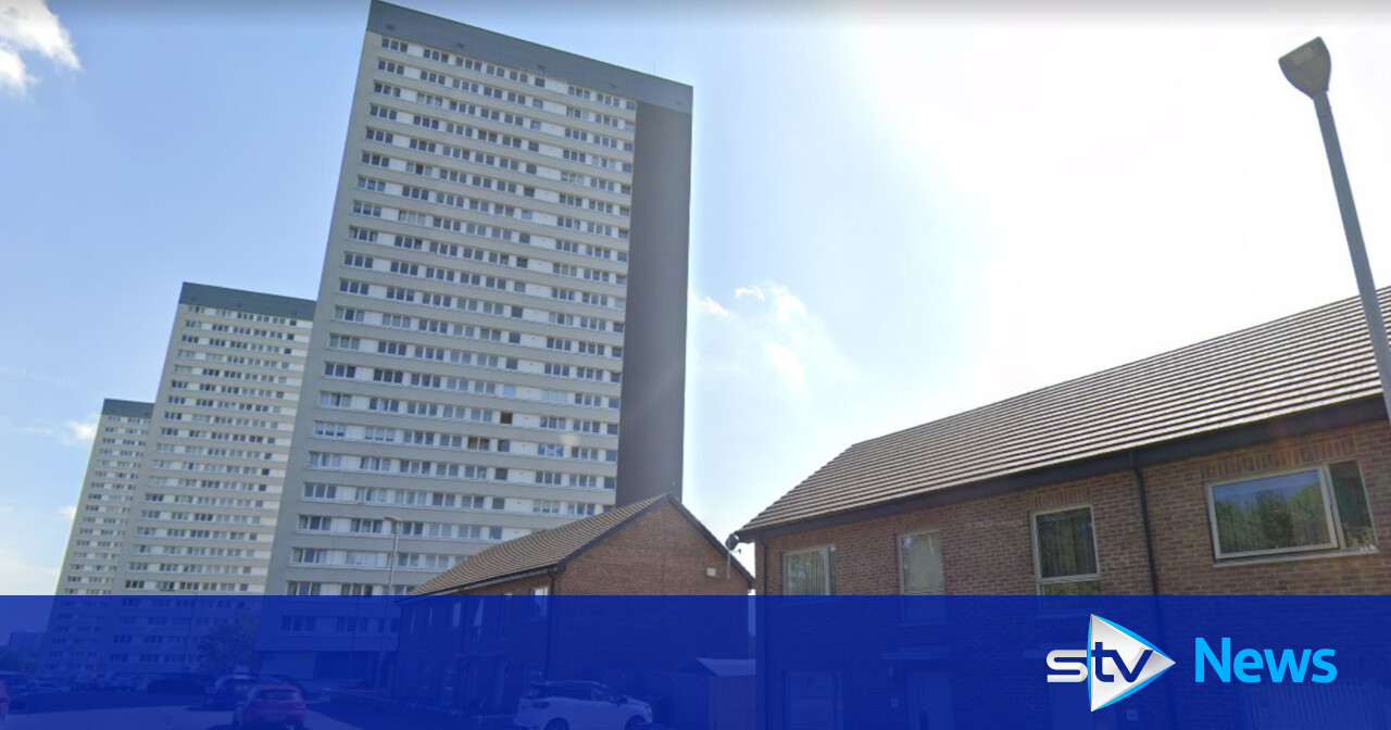 Man dies of injuries in Glasgow flat after police called to 'disturbance' | STV News