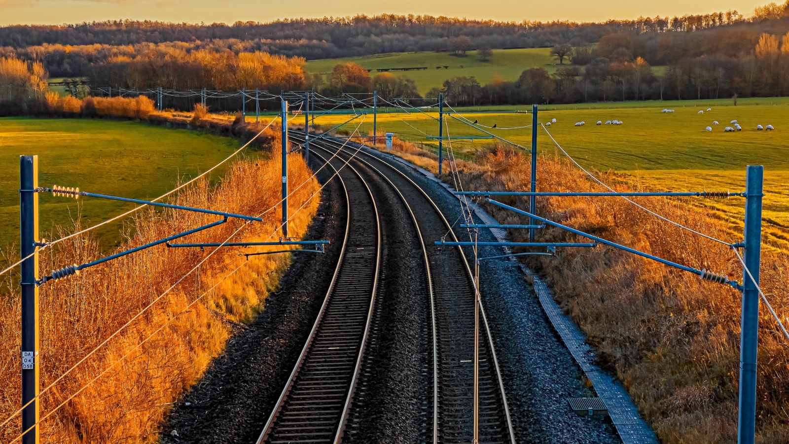 No direct London to Scotland trains amid Network Rail weekend ...
