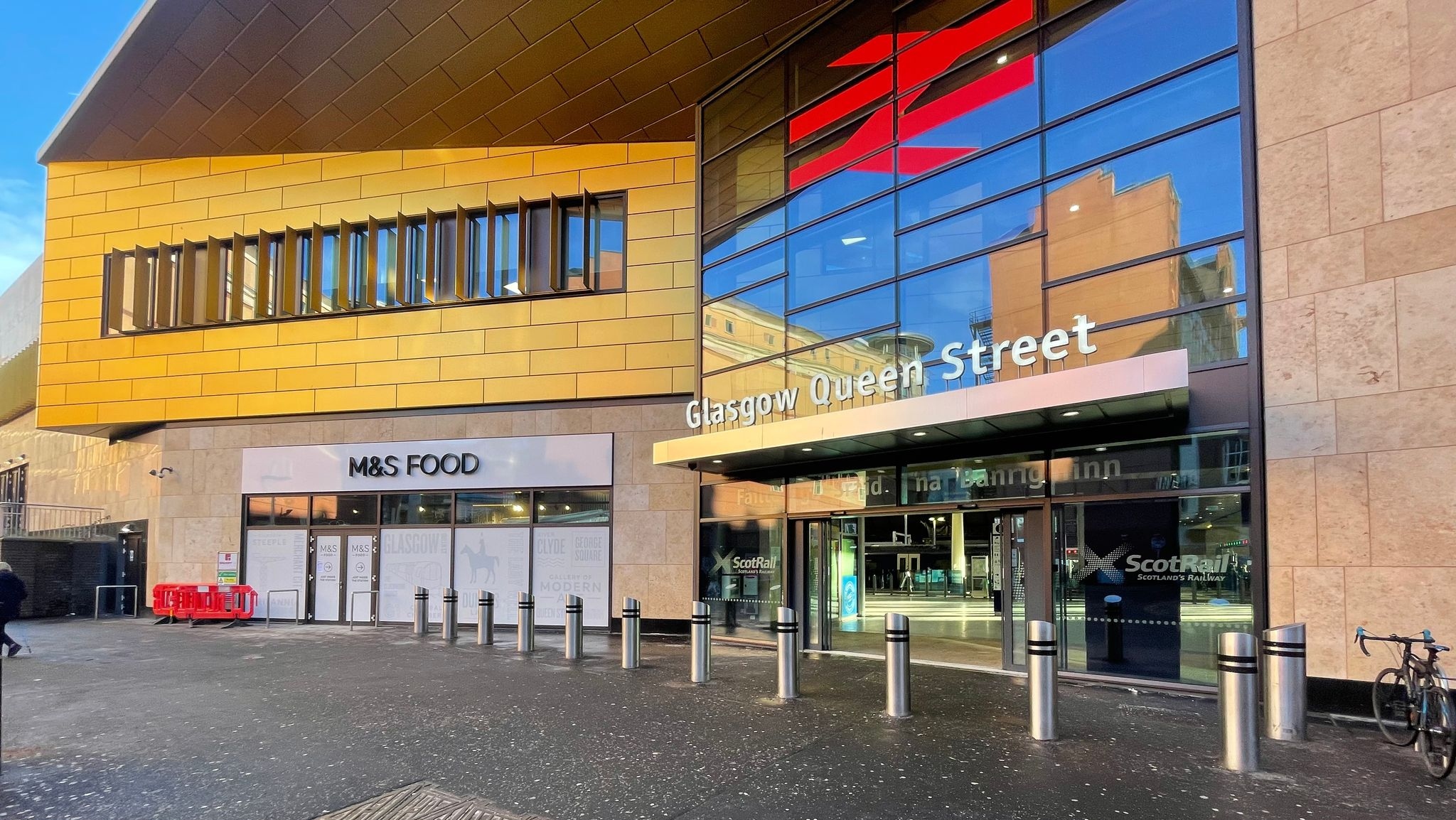 New Marks and Spencer opens its doors at Glasgow Queen Street following ...