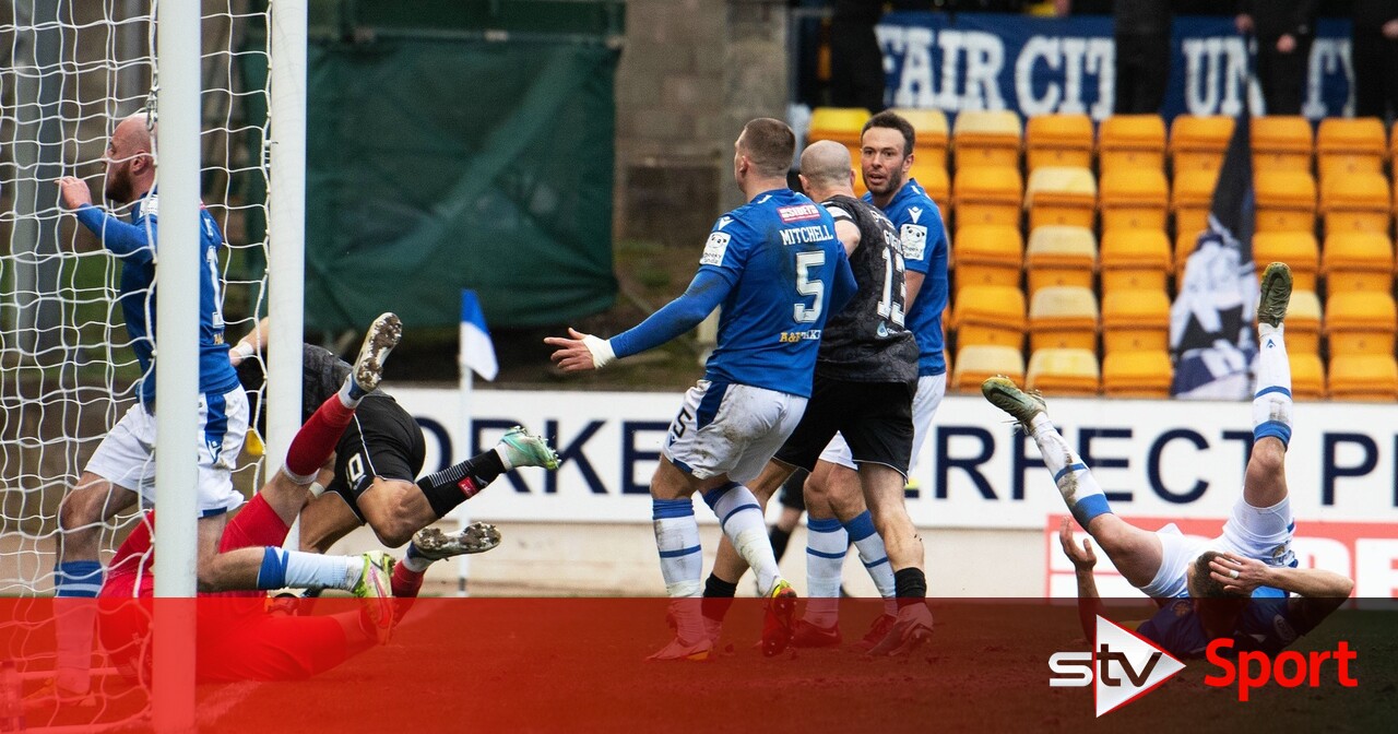 Late Alex Gogic goal earns St Mirren a draw at St Johnstone | STV News