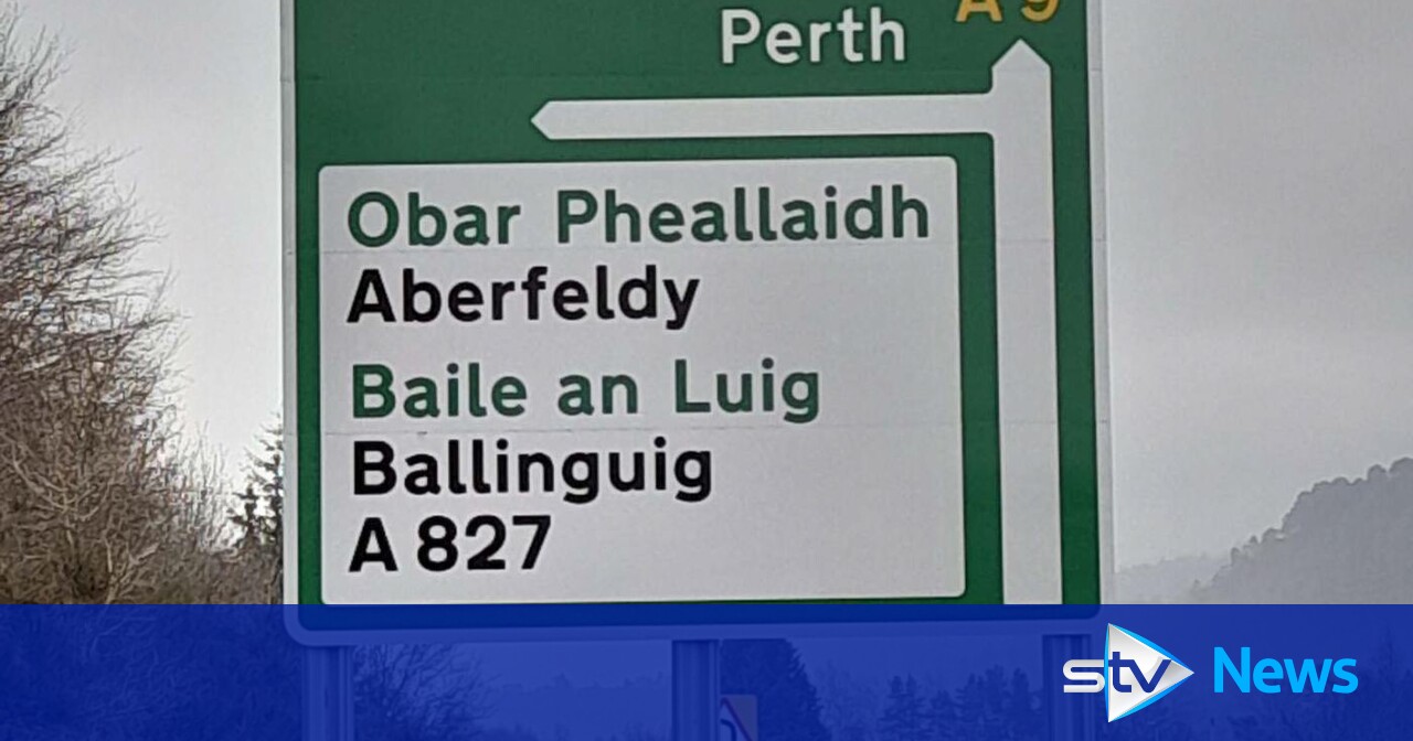 Confusion sparked over misspelt road signs and one with wrong place ...