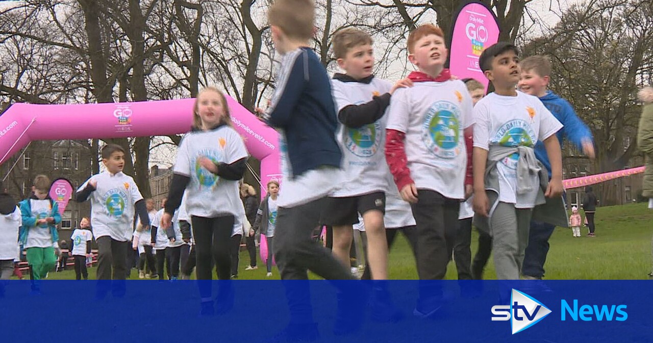Dundee school pupils participate in first worldwide Daily Mile to boost ...