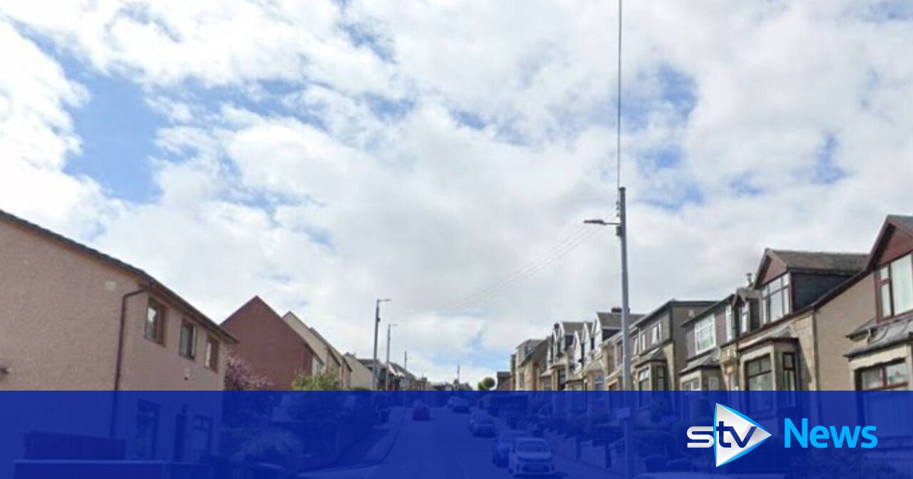 Appeal to track suspect who attacked man in Greenock murder bid | STV News