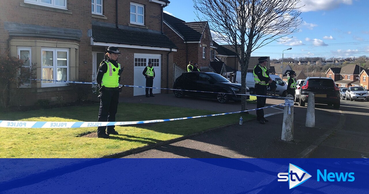 Police Scotland packs up and leaves Nicola Sturgeon and Peter Murrell's ...