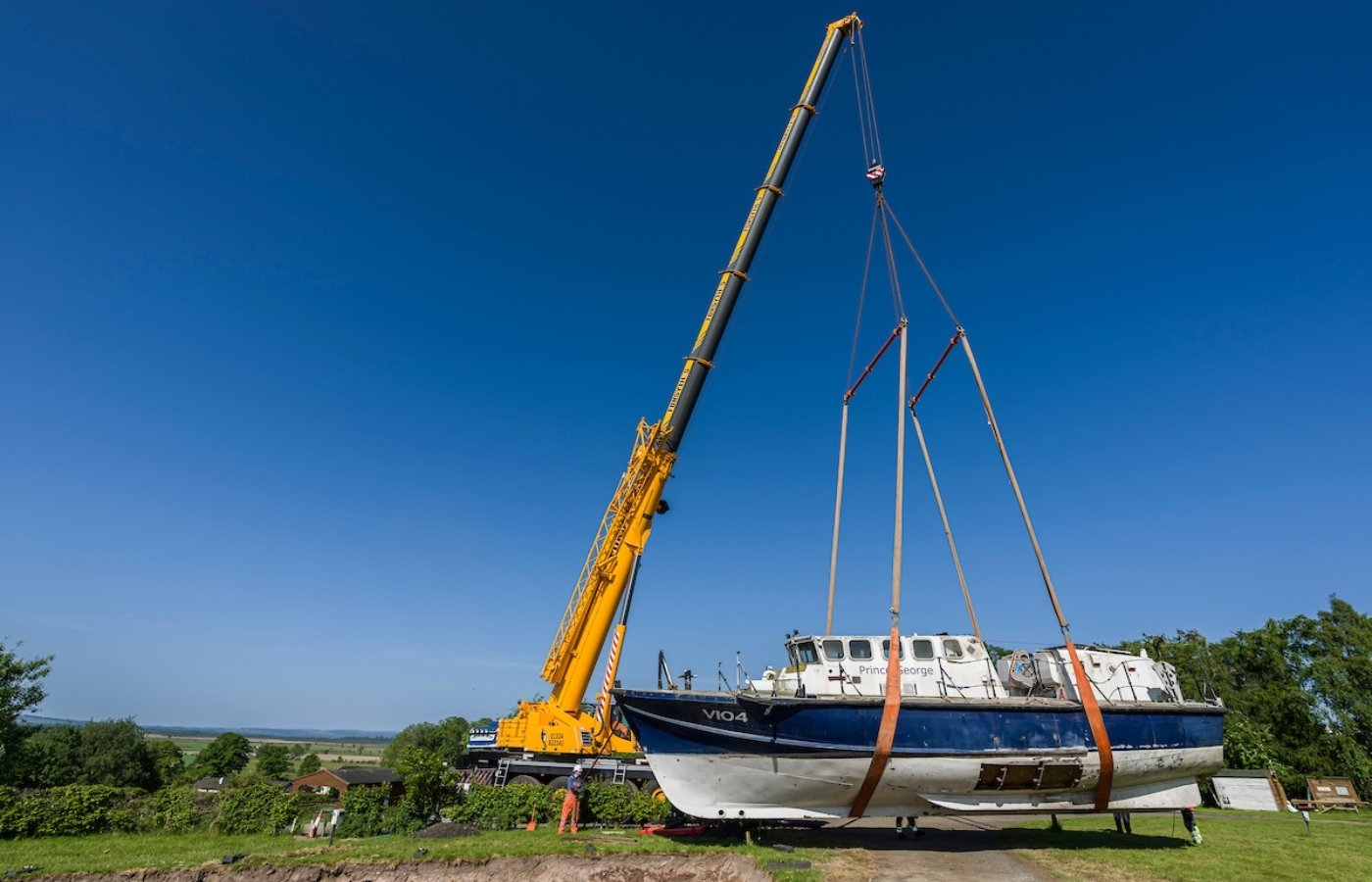 Stirlingshire farmer 'throws a lifeline' to former RNLI lifeboat ...