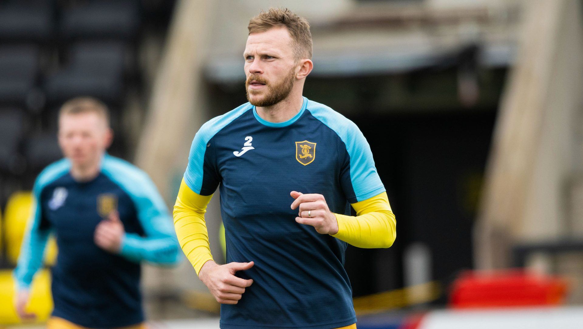 Nicky Devlin reveals Barry Robson convinced him to switch to Aberdeen ...