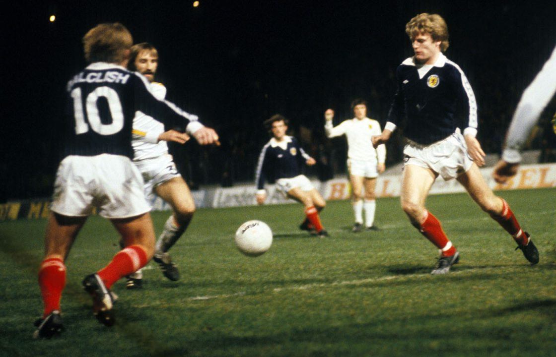 Former Scotland defender Gordon McQueen dies aged 70 | STV News