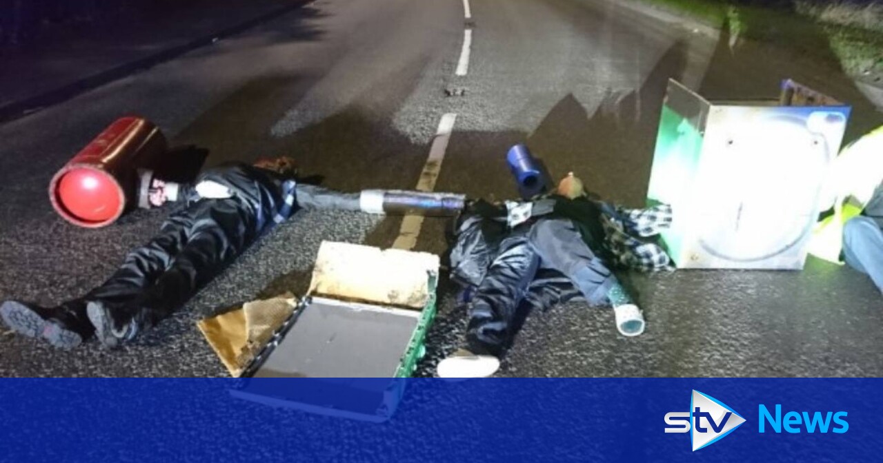 This is Rigged protesters charged after 'chaining themselves to old ...