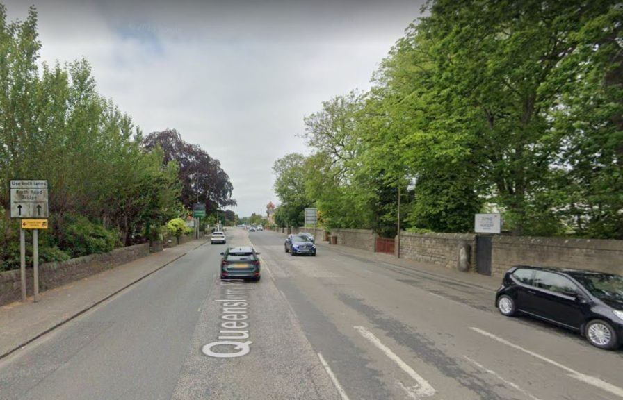 Crash between car and lorry on Queensferry Road in Edinburgh causes ...