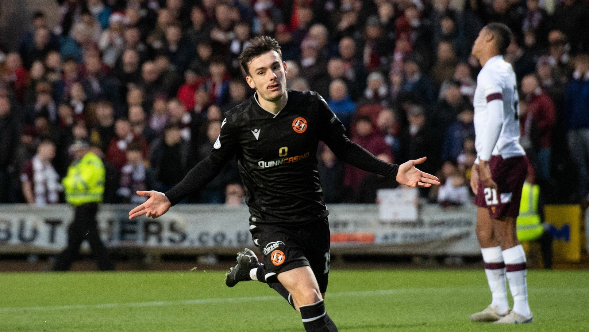 Hibernian agree deal to sign former Manchester United youth player ...