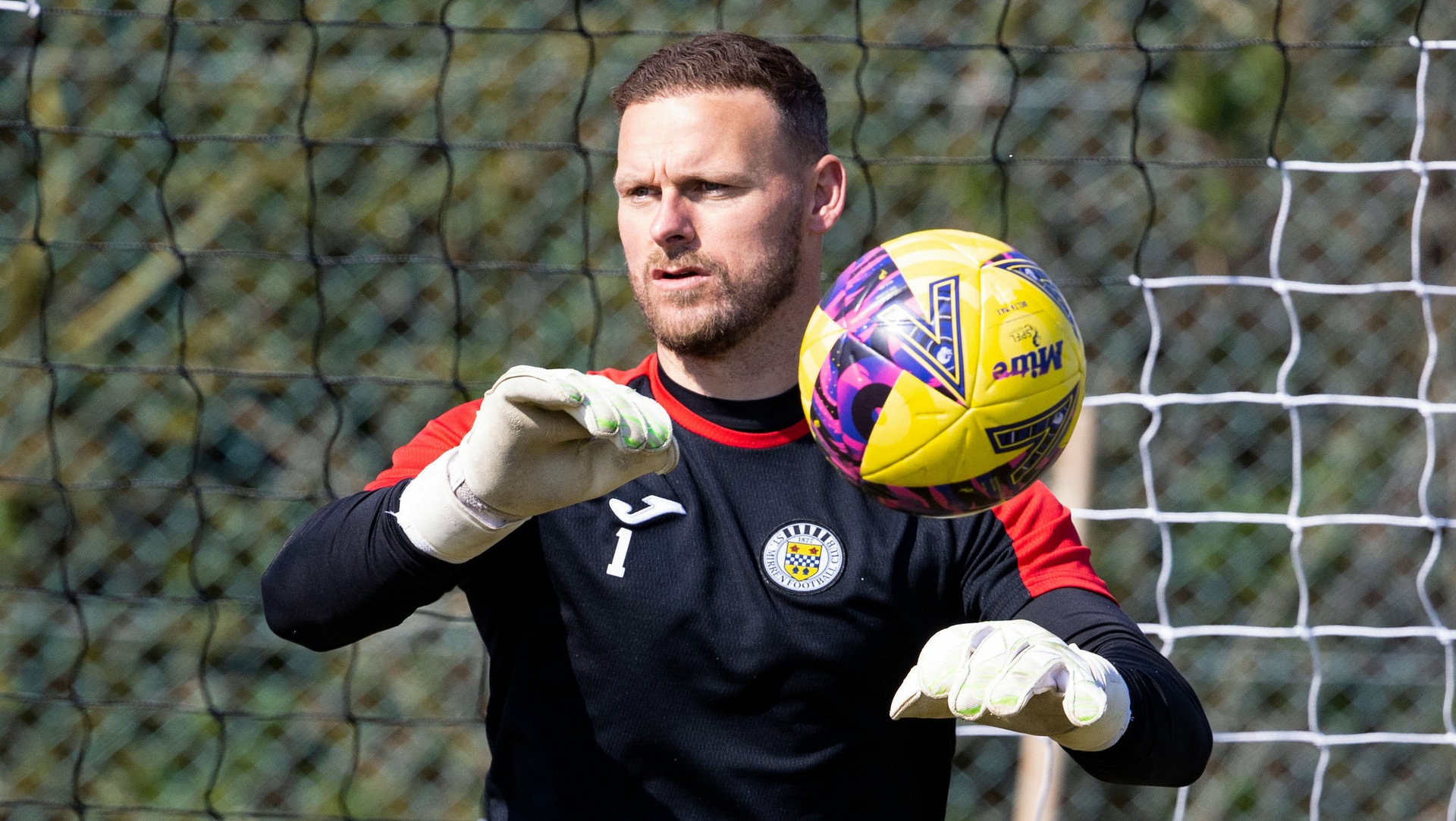 Tony Docherty delighted as Dundee complete signing of Trevor Carson ...