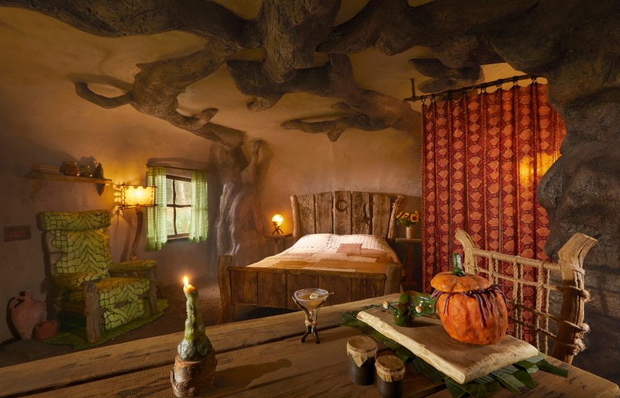 'Real life' Shrek's Swamp in Scottish Highlands listed on Airbnb | STV News