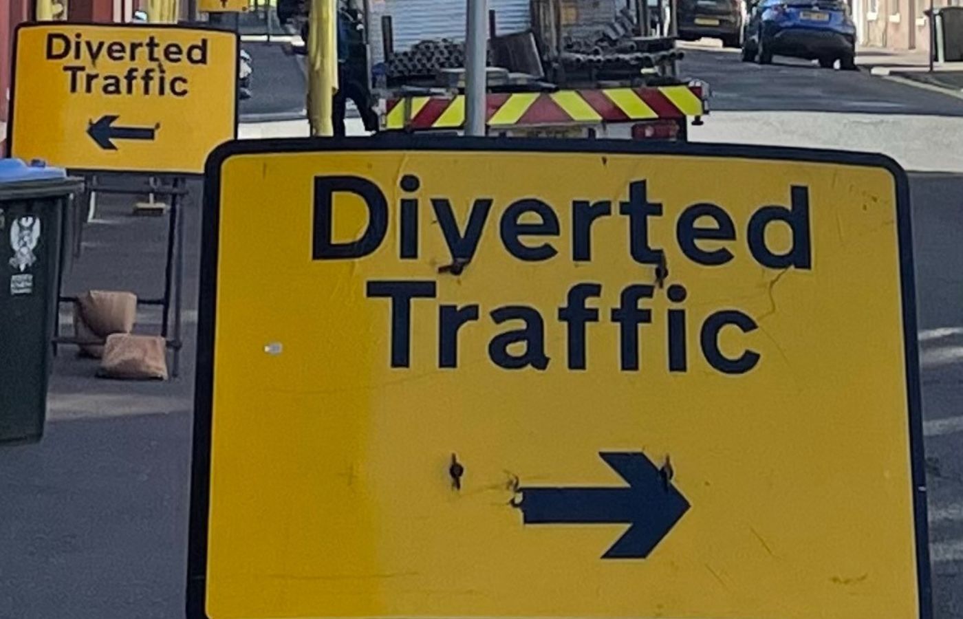 Perth drivers left confused at diversion signs pointing in three ...